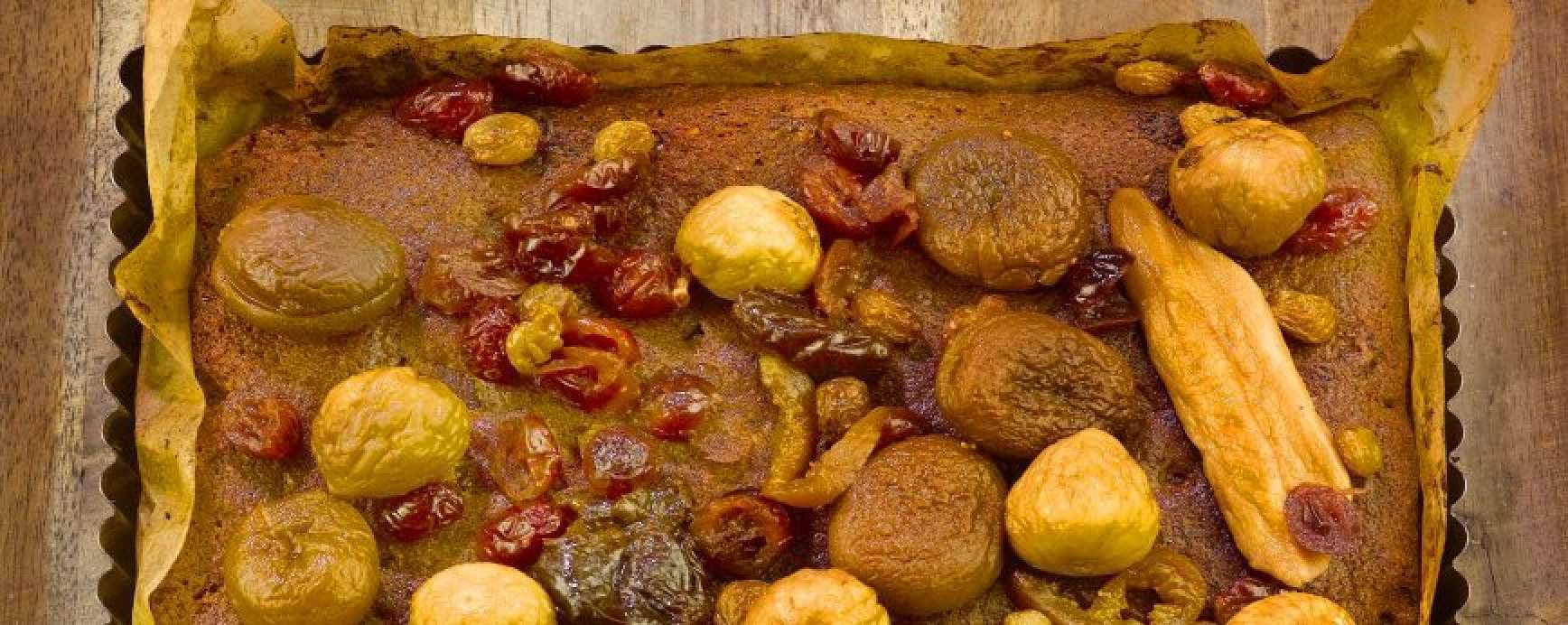 Recipe for Ayurvedic cake with dried fruits